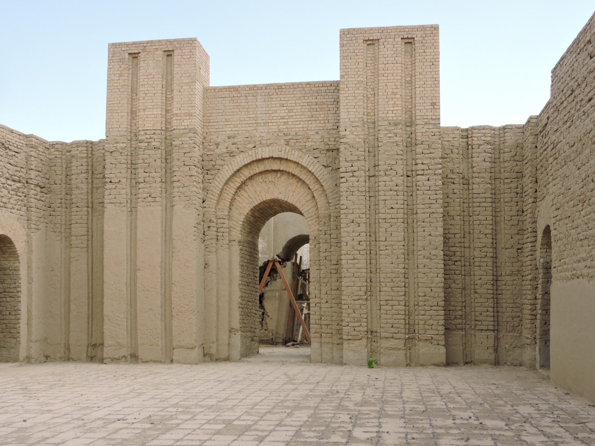 Earth building – ZRS